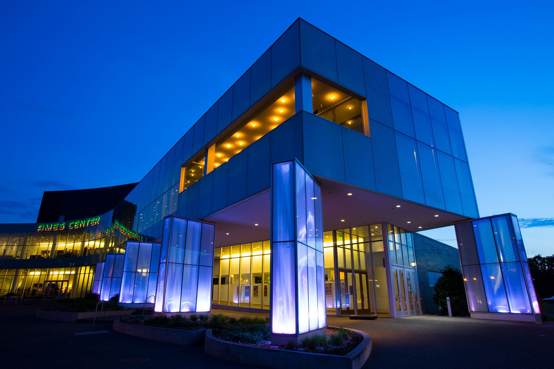 ames-center – The Entertainment Guide